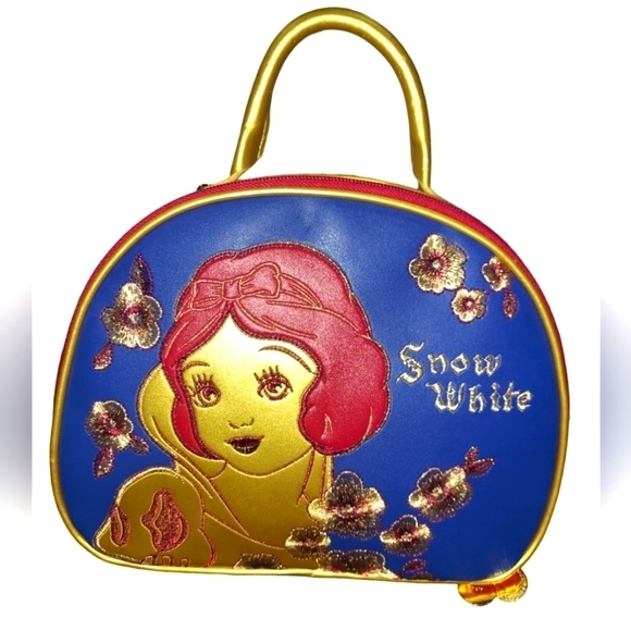 Besame Cosmetics | Bags | Rare 27 Besame Cosmetics Snow White Release ...